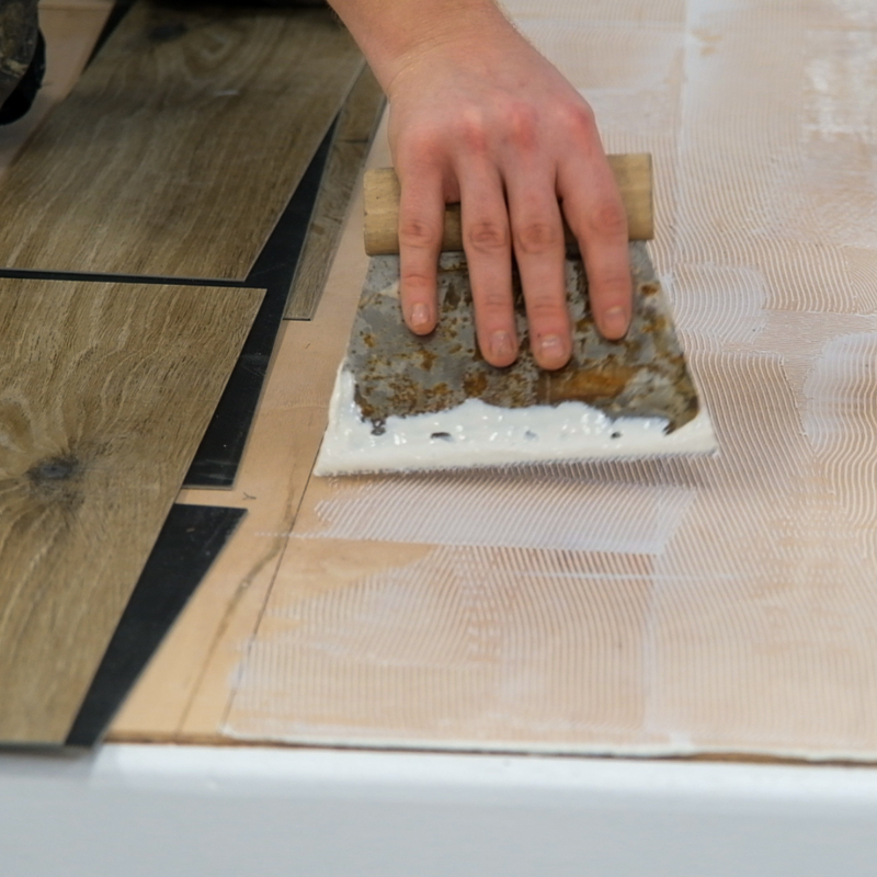 Level three LVT fitting course | Karndean commercial